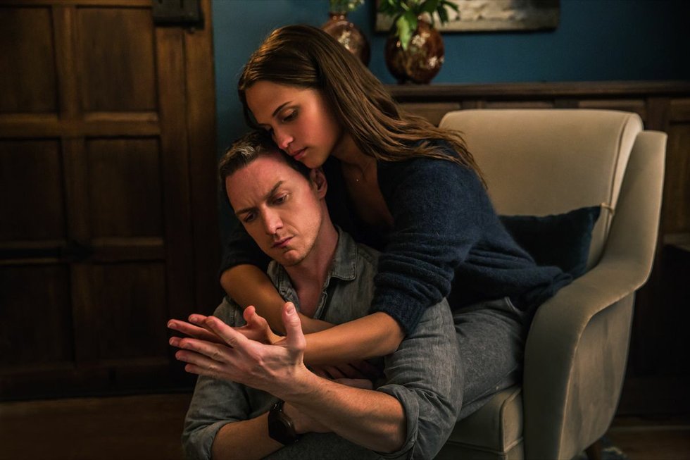 Submergence wastes its stars and locations on convoluted mess of a ...