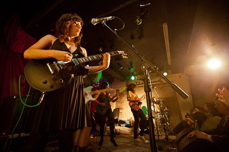 Sheezer shaker - NOW Magazine