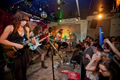 Sheezer shaker - NOW Magazine