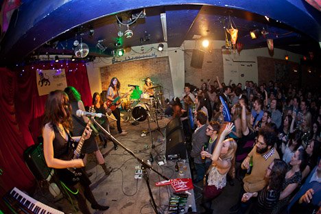 Sheezer shaker - NOW Magazine