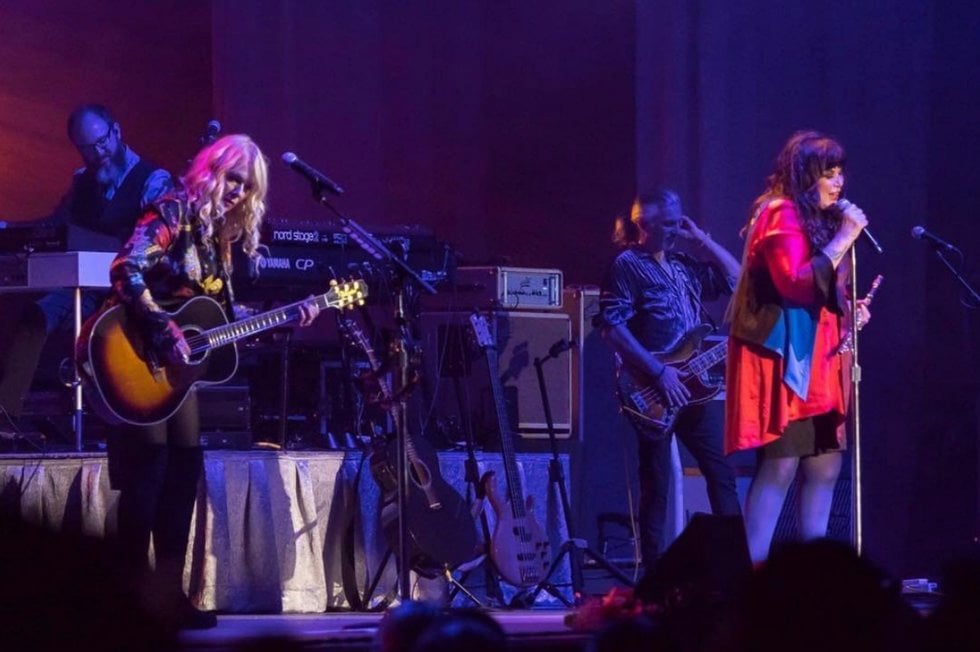 Review: Heart brought raunchy and raw rock to Budweiser Stage - NOW ...