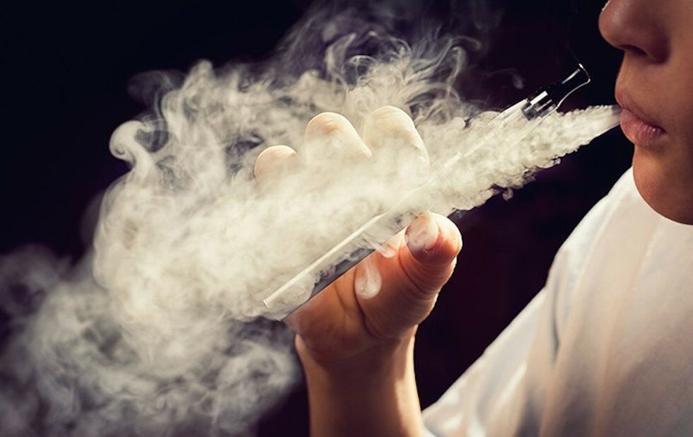 Smoke and fire: How vaping-related illnesses created a panic in Canada ...