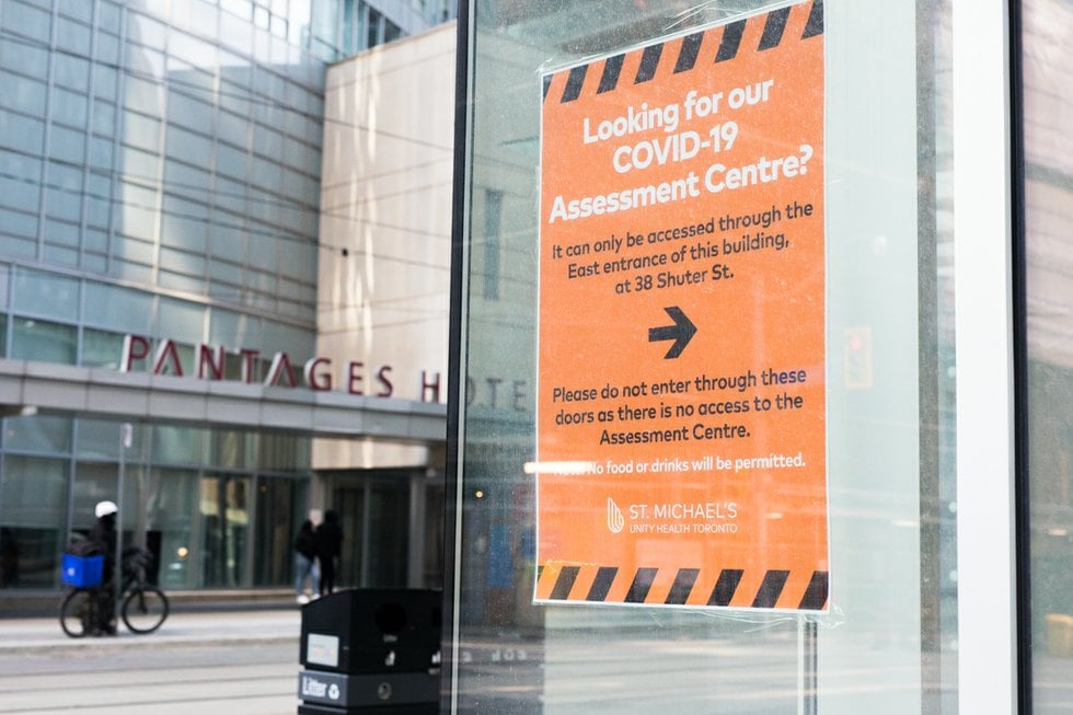 Toronto scales back contact tracing as COVID-19 cases surge