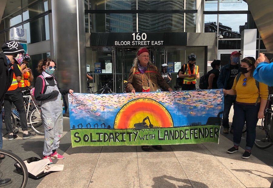 Protestors march on Indigenous Affairs office over OPP arrests in Six ...