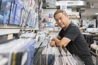 Toronto Pillars: Play De Record is your favourite DJ's favourite record ...