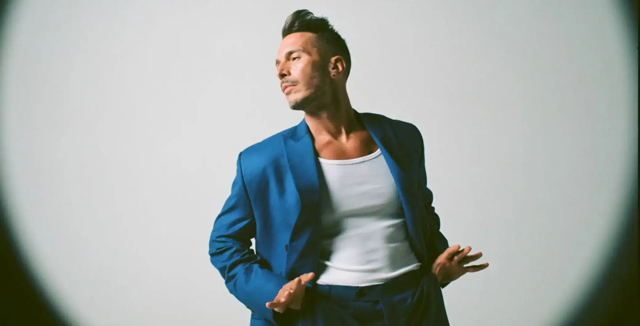 ‘All around class act’, Fans are commending Canadian pop star Shawn Desman for breaking up a ...