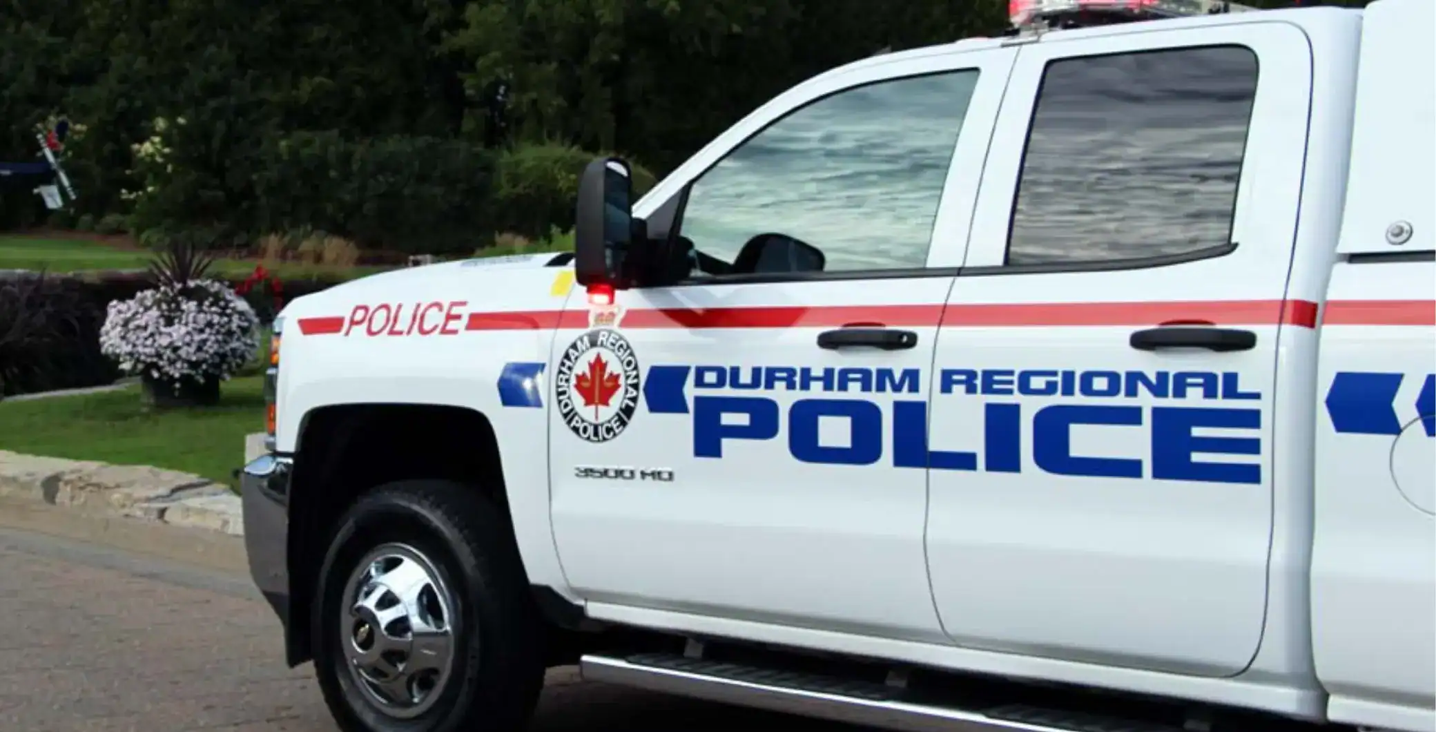 Two mothers charged after leaving 3 children alone in car to play at a ...