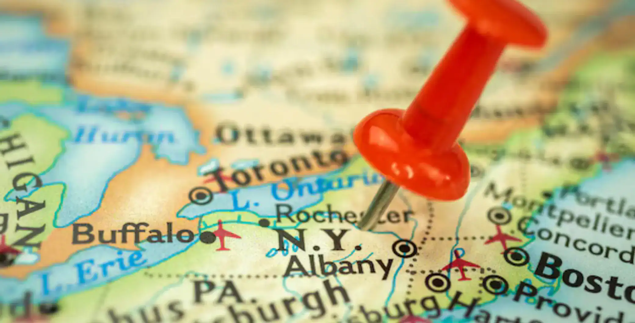 This Torontonian-turned-New-Yorker broke down why leaving Canada was ...