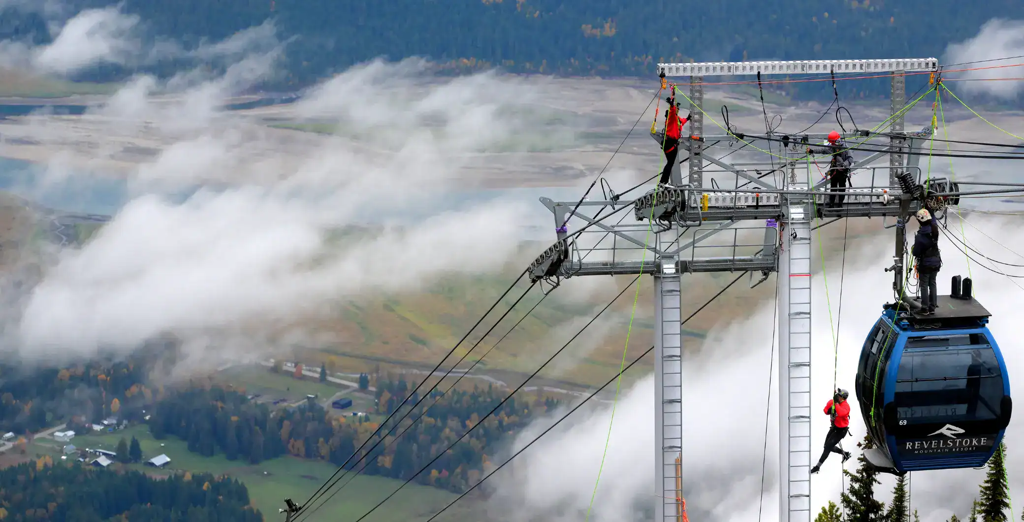 A gondola rescue, a neck and neck canoe battle and fresh rivals: Here’s ...