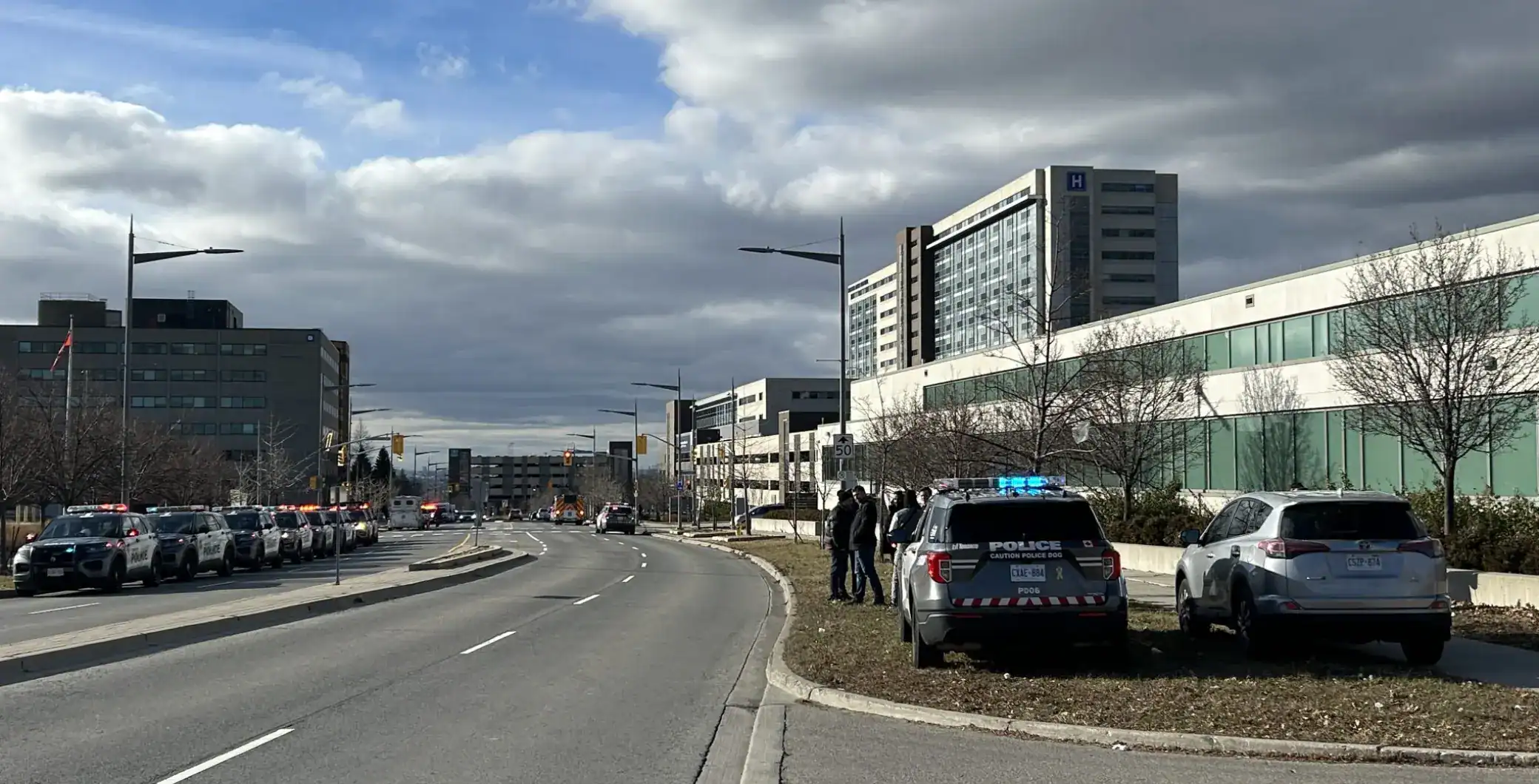 ‘Heartbreaking news before Christmas,’ Toronto police officer dies on ...