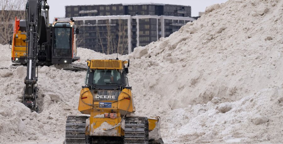 ‘Someone should be fired,’ Almost half of Toronto’s snow removal ...