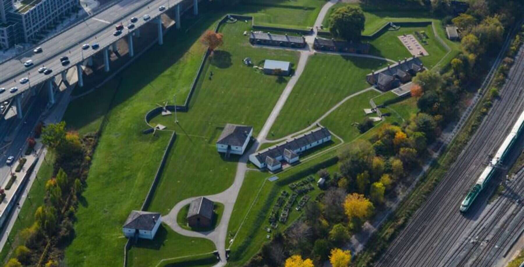 Here are Canadian fast food chains you can support instead of American ...